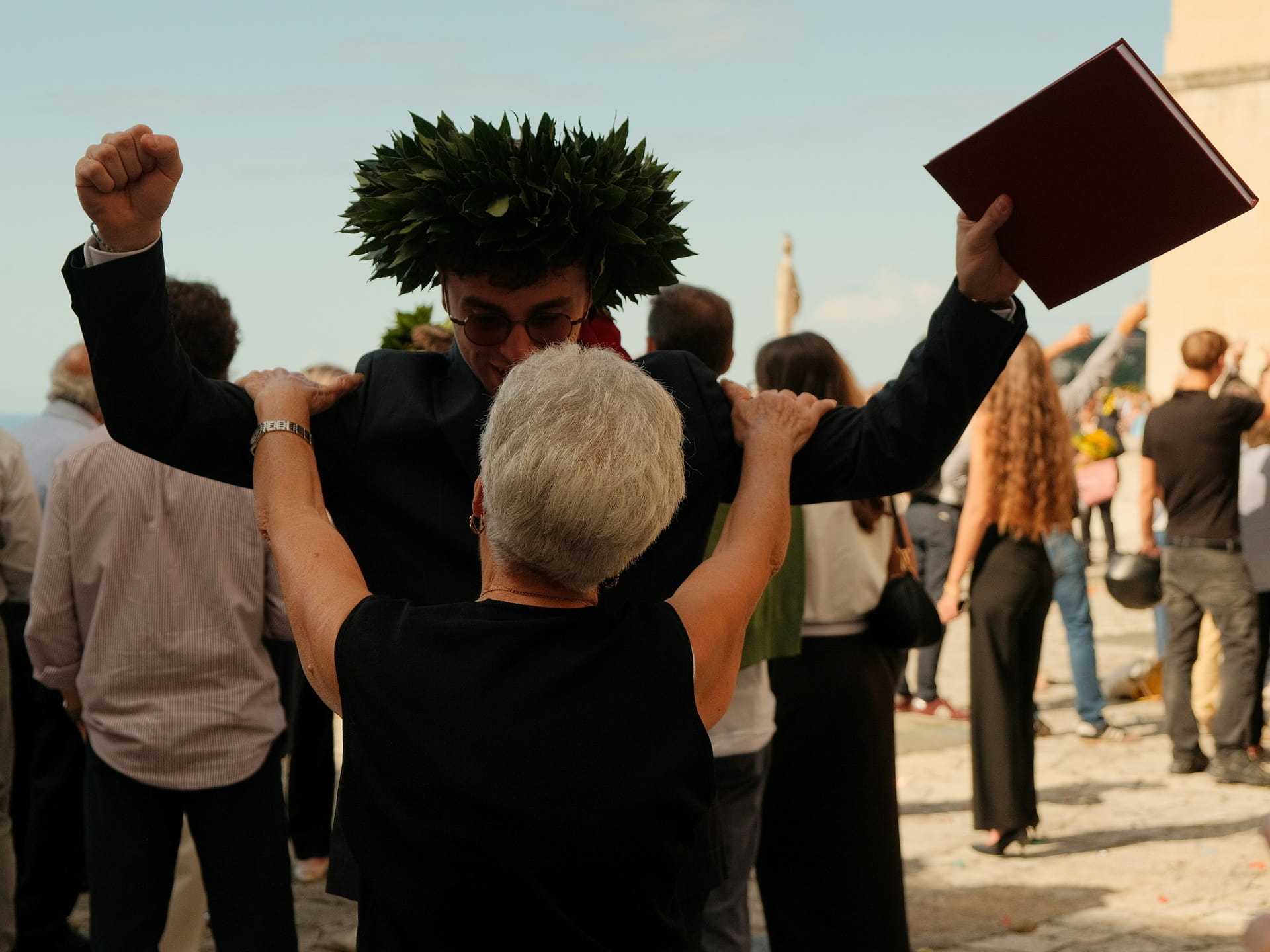 Why Do People Wear Laurel Wreaths in Italy?